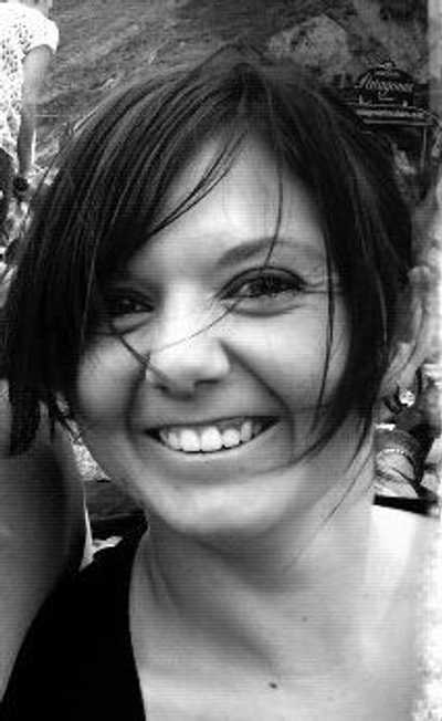 Sarah Larsen Headcard