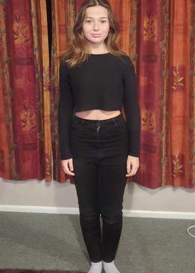 Eva Barnes Headcard