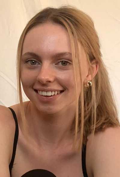 Monique Kuik Headcard