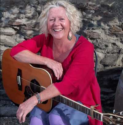 Gilly Darbey Headcard